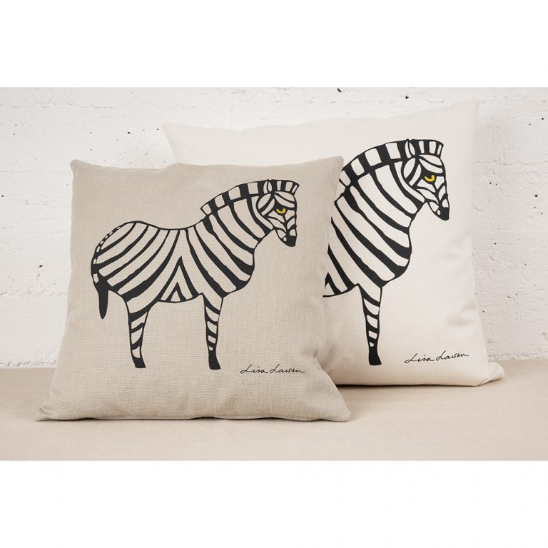 Zebran ZEBRA kudde | Gösta Westerberg Möbel | Lisa Larson design